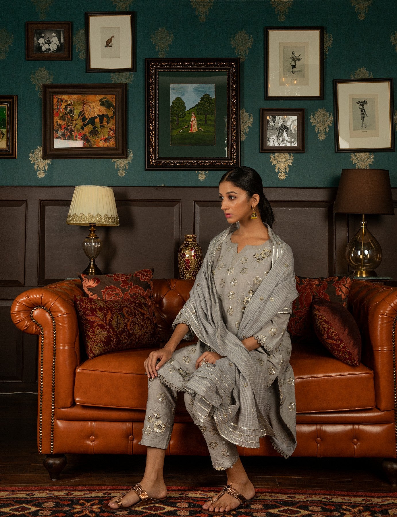 TARA GREY STRAIGHT SET