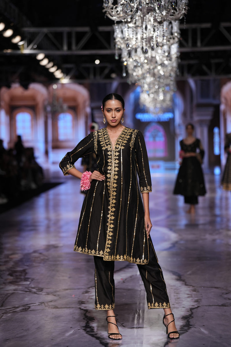 Best Traditional Indian Ethnic Wear In India Online: Gulabo Jaipur